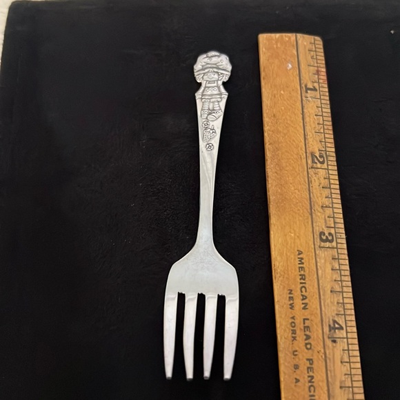 Oneida | Dining | Oneida Strawberry Shortcake Fork American Greetings ...
